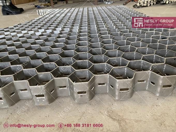 Lance type Double clench Hexmetal Mesh for Lining Ducts | 2" hexagonal ...