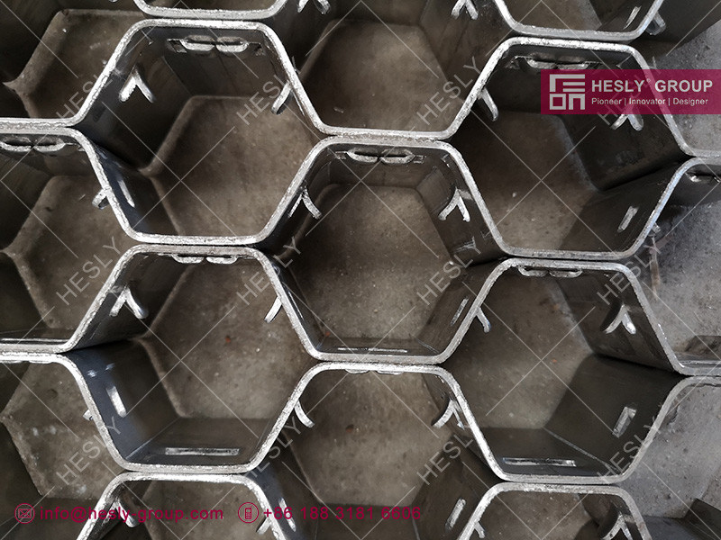 AISI309S Hex-mesh Grating Refractory Linings | Hexmetal Reactors Vessel ...